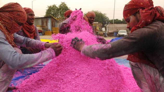 Photos: Making gulal, the colours of celebration in Gurugram ...