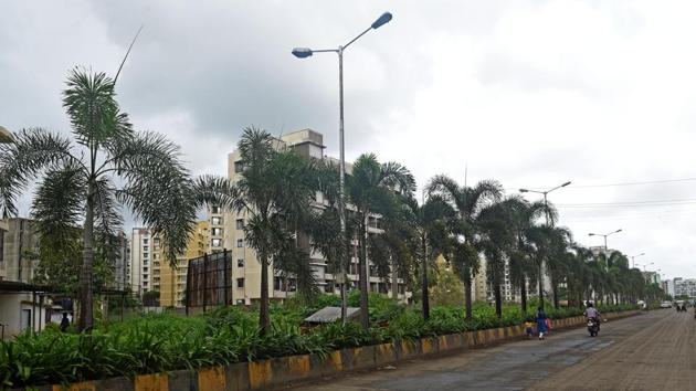 Semal tree in Delhi’s Green Park axed despite protest by locals ...