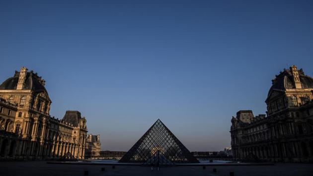 Photos | From outrage to icon: Paris marks 30 years of Louvre’s pyramid ...