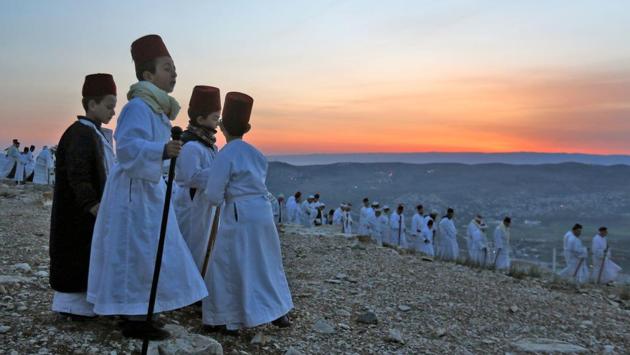 Photos of the week: ANZAC Day in Australia and Sri Lanka bombings ...
