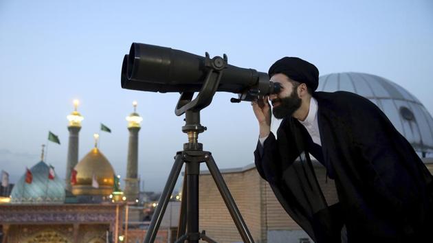 Photos: Prayers and fasting begin on the first day of Ramzan around the ...