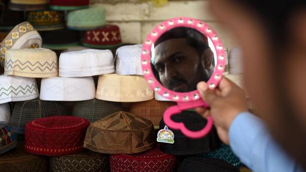 Photos: Prayers and fasting begin on the first day of Ramzan around the ...