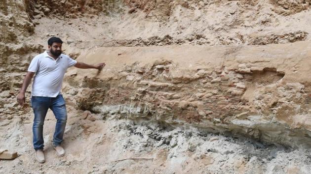 Third tunnel-shaped structure unearthed at Lucknow’s Chhatar Manzil ...