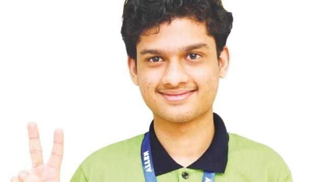 JEE Advanced 2019 topper Kartikey Gupta didn’t sleep without clearing doubts. Read his success ...