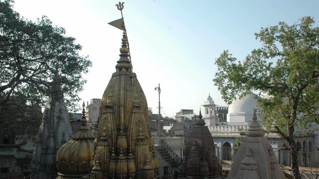 Varanasi bans alcohol and non-vegetarian food near temples | Hindustan ...