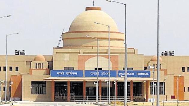 Indian Customs allows re-export of Pakistani goods stuck at Attari ICP ...