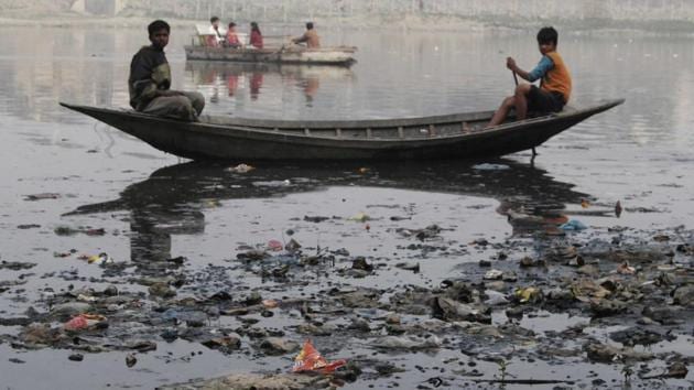 Keep away, Gomti unfit for a dip: UP Solid Waste Management Committee ...
