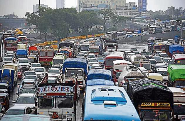 Mumbai rains: Monday commute on Sion-Panvel highway turns into ...