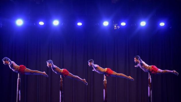 Photos: Indigenous sport of Mallakhamb performed at Royal Opera House ...