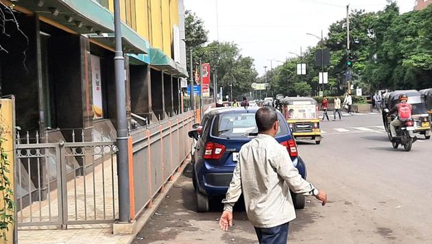 Monday Musings What Does It Mean When A Footpath Is Locked Idiotically Hindustan Times monday-musings-what-does-it-mean-when-a-footpath-is-locked-idiotically-hindustan-times