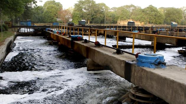 Mumbai largest sewage treatment plant stalled after environment ...
