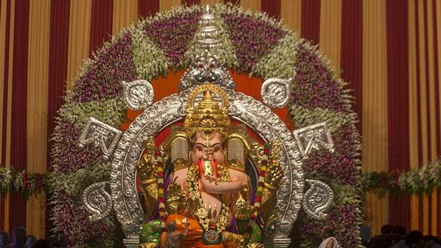 Spreading anti-plastic awareness among devotees | Mumbai news