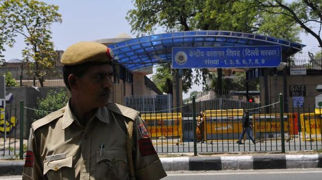 Tihar upgrades tech to tackle mini phone menace | Latest News India