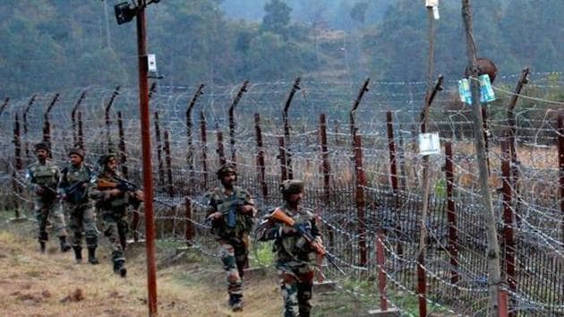 Pakistani troops shell security posts, villages along LoC in Jammu and ...