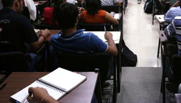 Pakistan’s university bans male, female students from sitting together ...