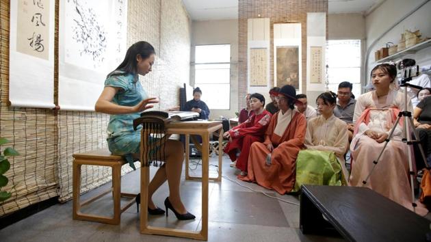 Hanfu movement sweeps China in revival of traditional culture | Fashion ...