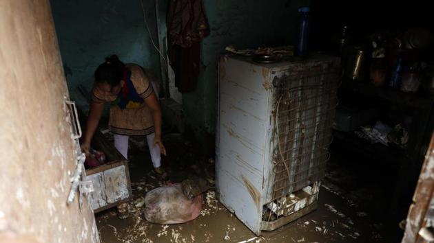 Pune residents pick up pieces of their lives | Hindustan Times