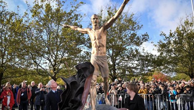 Zlatan Ibrahimovic immortalised with statue in Sweden | Football News