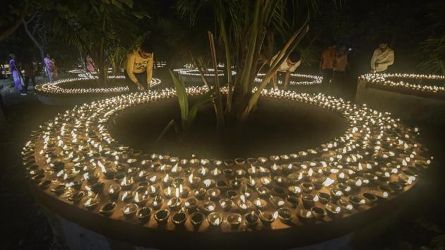 UP govt asks schools to celebrate ‘Deepotsav’, 102 schools to be ...