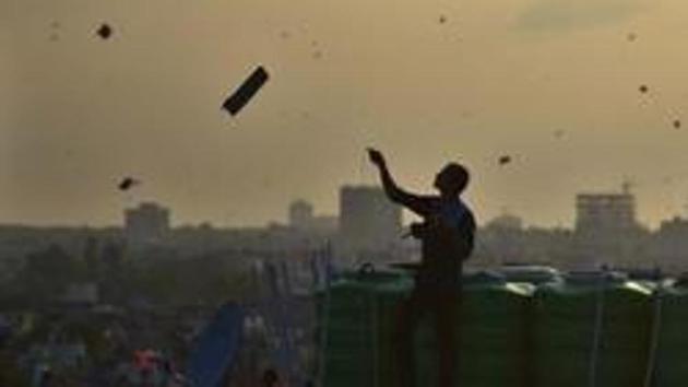 3-year-old dies after kite string slashes throat in Chennai; 4 detained ...