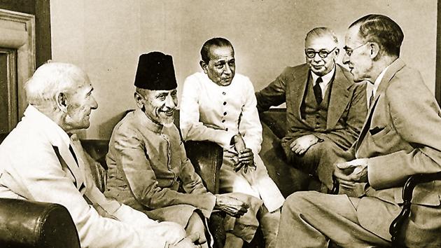 Union Minister Hussain pays tribute to Maulana Abul Kalam Azad on his ...