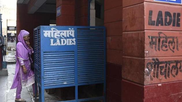 Defence ministry grants permission to construct toilets in Pune ...