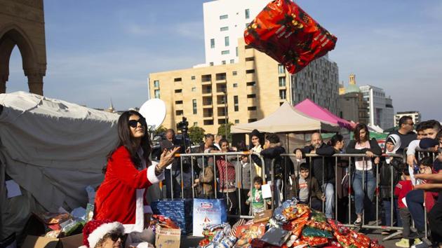 Photos: Community aid helps Lebanese reeling under economic crisis ...