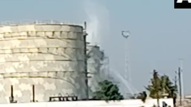 4 dead in blast at Gujarat methanol storage tank| India News