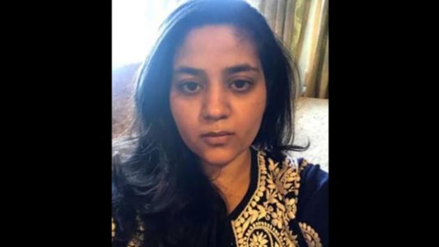 Iltija Mufti says detained by police after trying to visit grave of ex ...