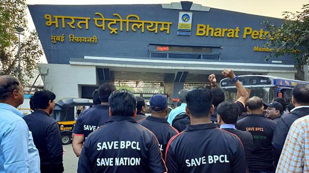Photos: Trade unions ‘Bharat Bandh’ hits transport and banking services ...
