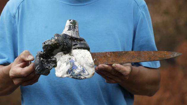 Photos: Family’s fortress no match for furious Australian fires ...