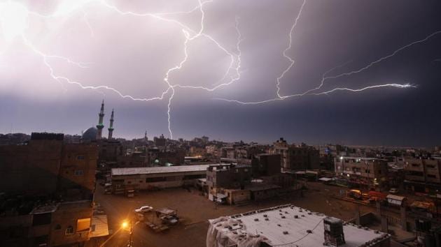 Photos of the week: Taal volcano eruption and Lebanon protests ...