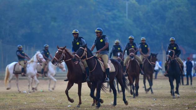 Photos: Mumbai gets mounted police unit after a gap of 88 years ...