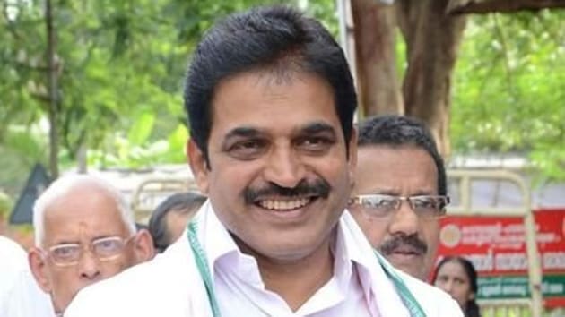 Congress rejigs Kerala unit with 34 general secretaries, 12 vice ...