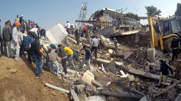 1 killed in Mohali building collapse as earth mover rams wall | Latest ...