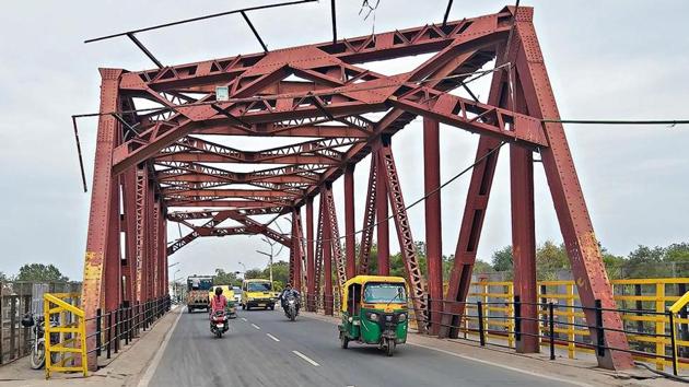 Why Donald Trump’s 6.4 tonne car ‘Beast’ is making Agra admin jittery ...