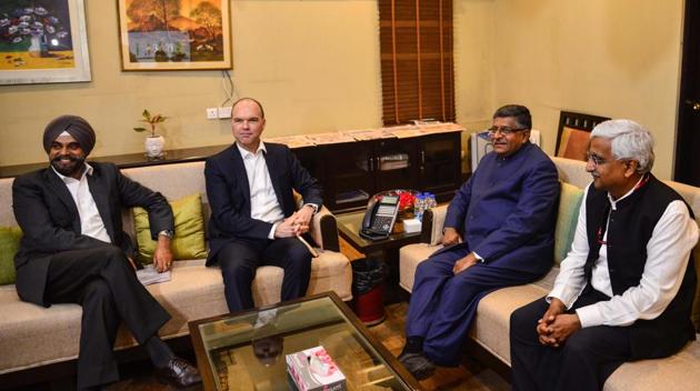 Vodafone Idea pegs its AGR liabilities at Rs 21,533 crore | Business News