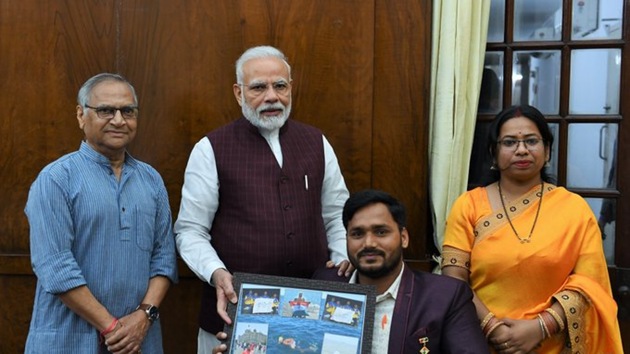PM Modi interacts with para swimmer, extends best wishes | Latest News ... PM Modi interacts with para swimmer, extends best wishes | Latest News ...