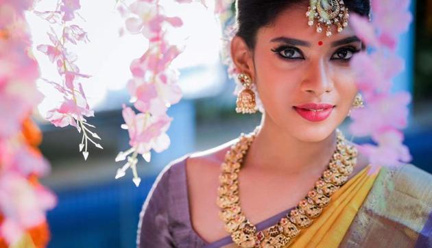 Dushara Vijayan to star opposite Arya in Pa Ranjith’s film on boxing ...