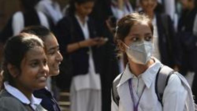 Covid-19: CBSE announces new helpline numbers for students | Hindustan ...