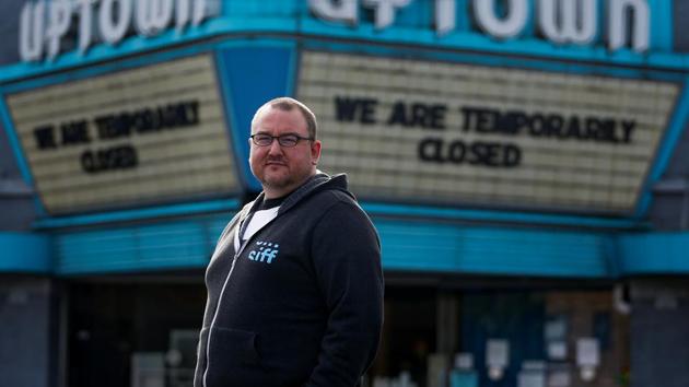 Photos: Portraits of artists struggling under lockdown | Hindustan Times