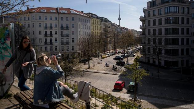 Photos: Germany contemplates easing restrictions as COVID-19 cases fall ...