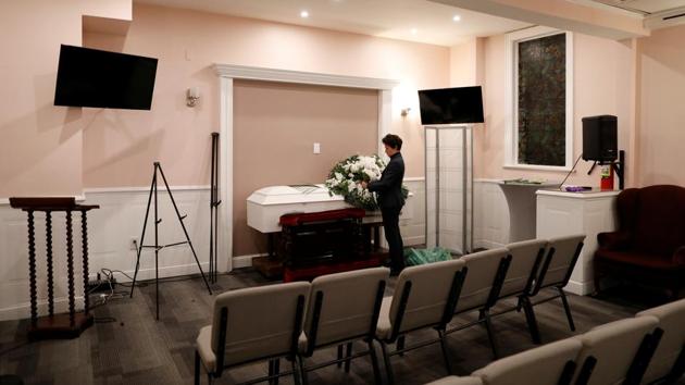 Photos: Women undertakers step in for New York’s Covid-19 victims ...