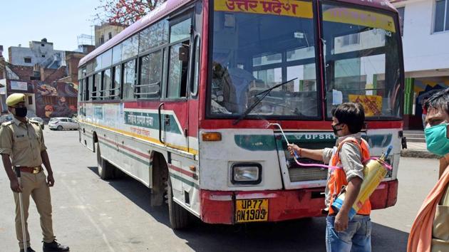 UPSRTC bus service in 11 green zone districts from today | Hindustan Times