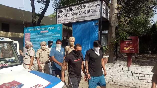 Gangster with Pakistan link among seven held with cache of arms in ...