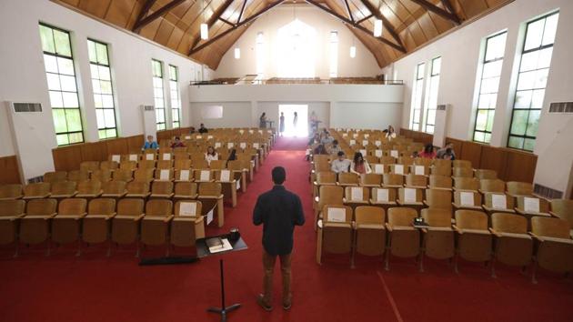 Covid-19: Trump wants places of worship to open, religious leaders ...