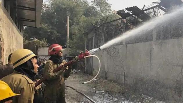Fire at Noida Authority office, several files gutted | Hindustan Times