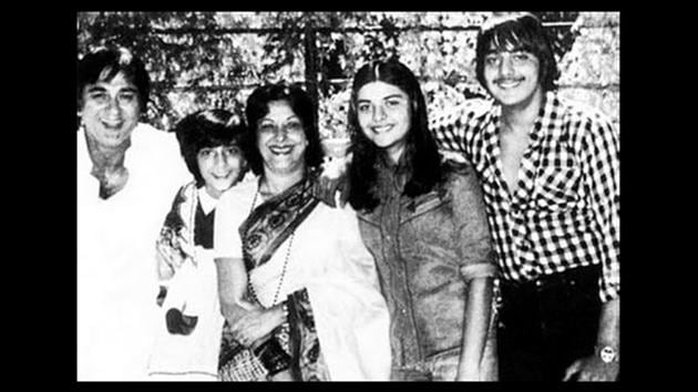 Sunil Dutt’s 91st birth anniversary: See his memorable family photos ...