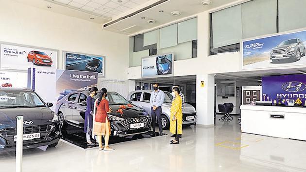 Unlock 1.0 sees 4,426 vehicle registrations at Pune RTO, car sales ...