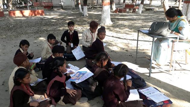 E- learning in rural India: Parents, teacher scrambles for innovative ...